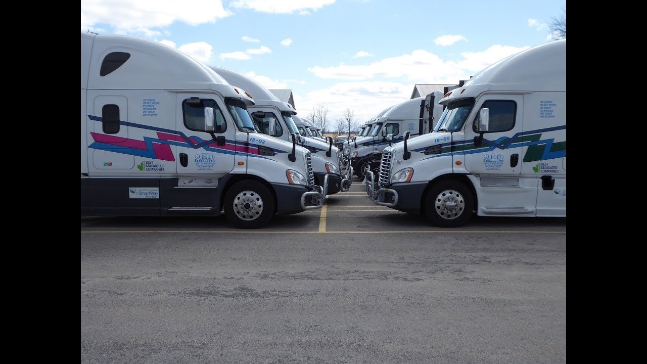 TRANSPORT Truck FREIGHTLINNER JED Express Ltd - YouTube