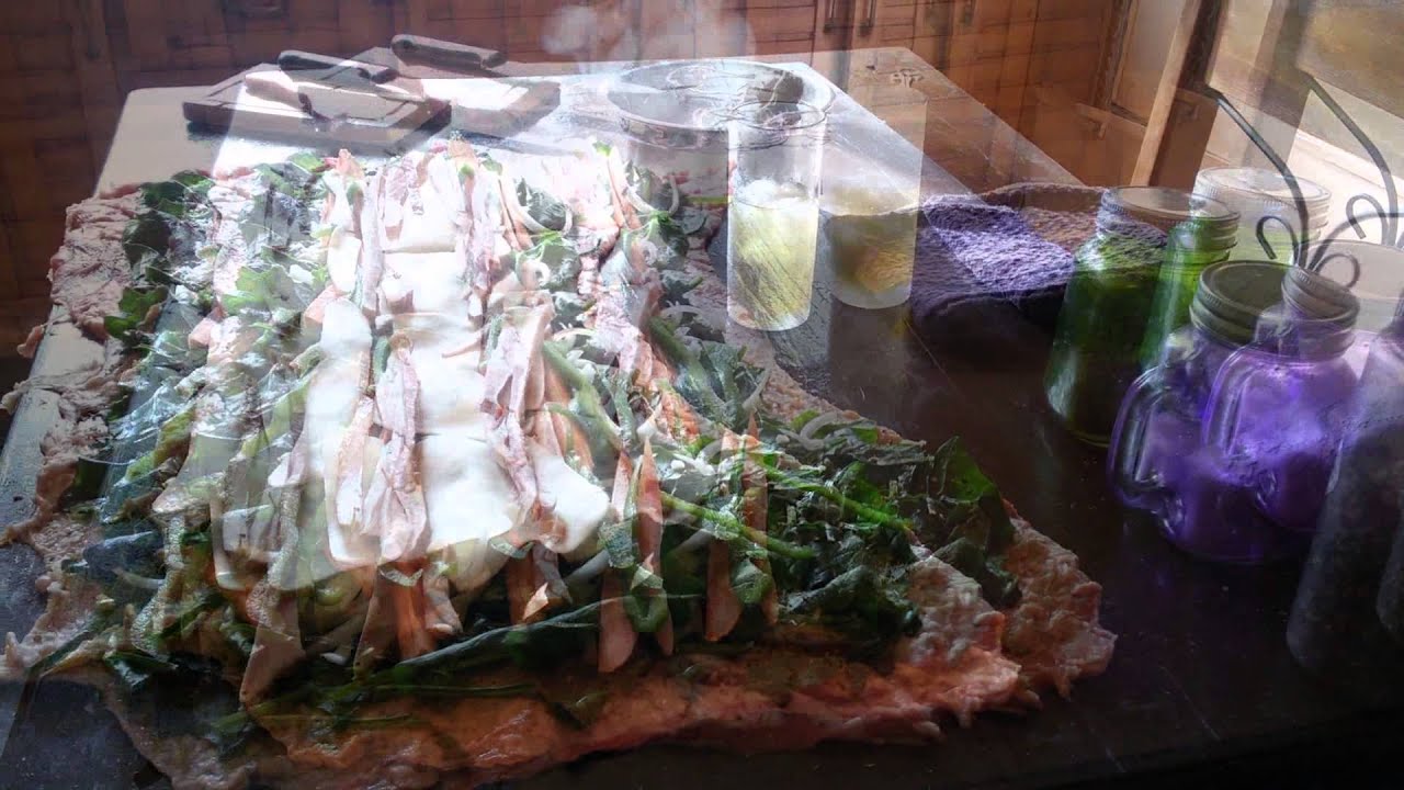 Matambre de vaca relleno y cocido de forma tradicional hervido por 3 ...
