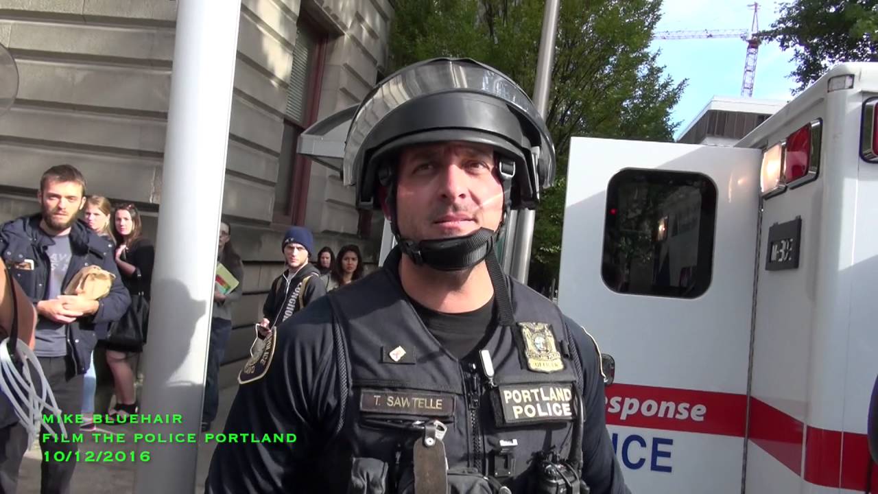 Escorting Police Victim To Medical Help 10 12 2016 - YouTube