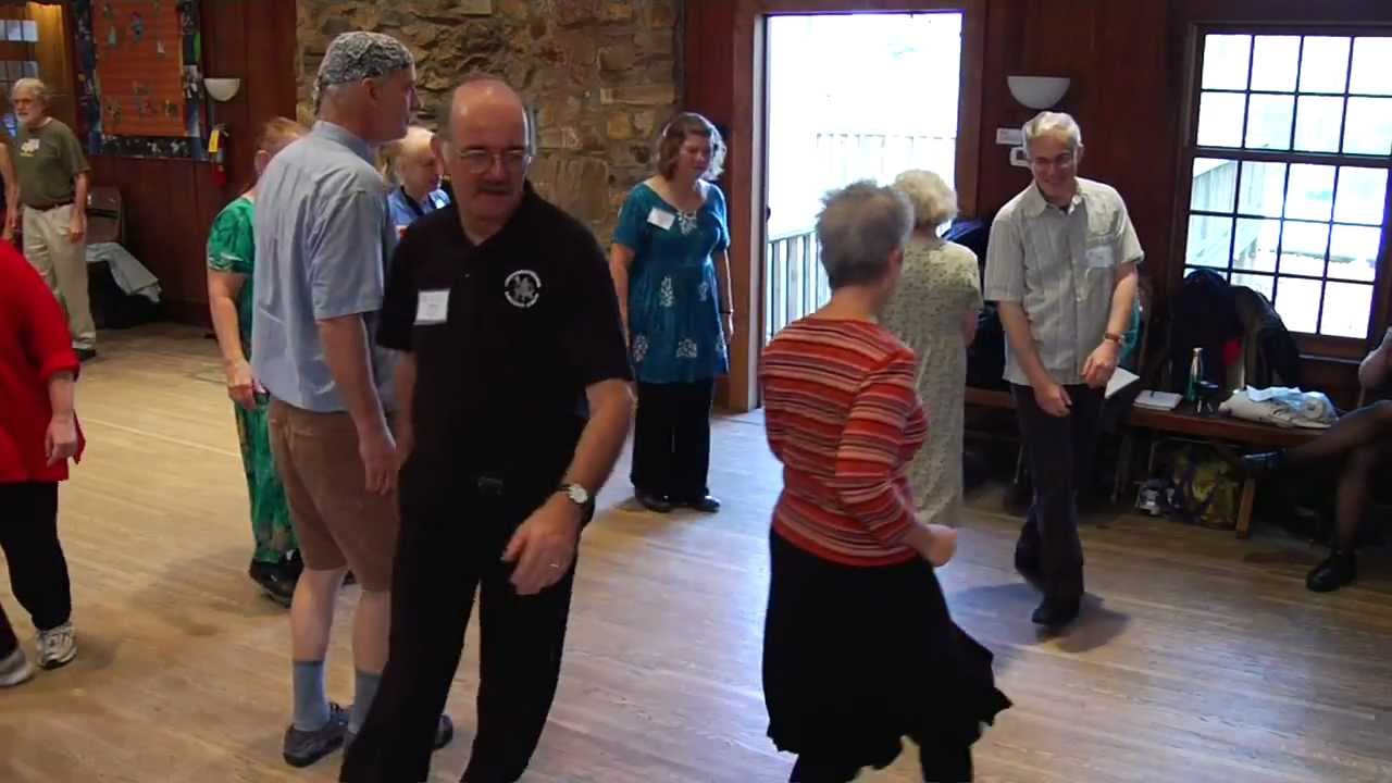 Traditional Western Square Dances 4 - Docey Out as She Comes In - YouTube