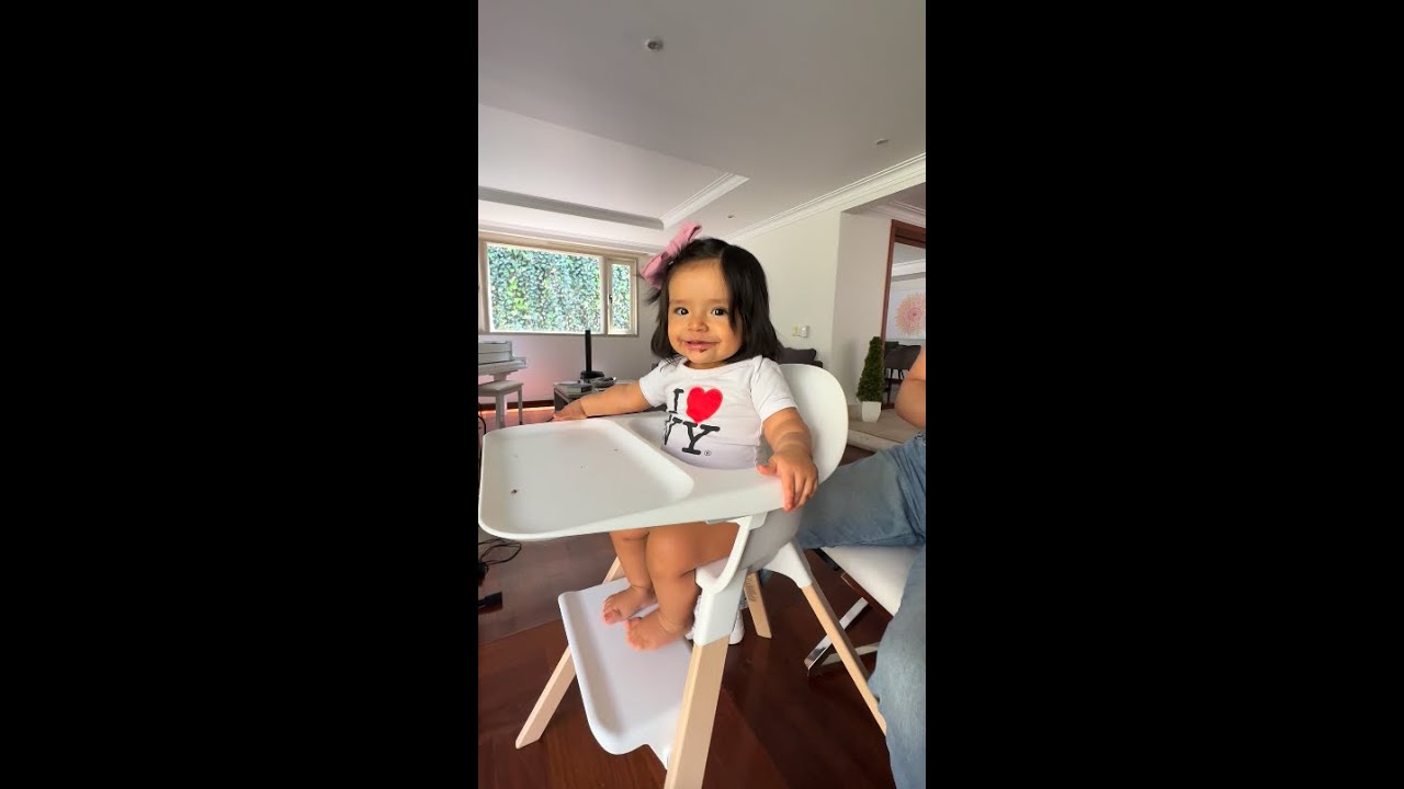 Mi Musa número 1 😍 ¡Hoy cumple 10 meses! Así le canto para celebrarla 👏 ...