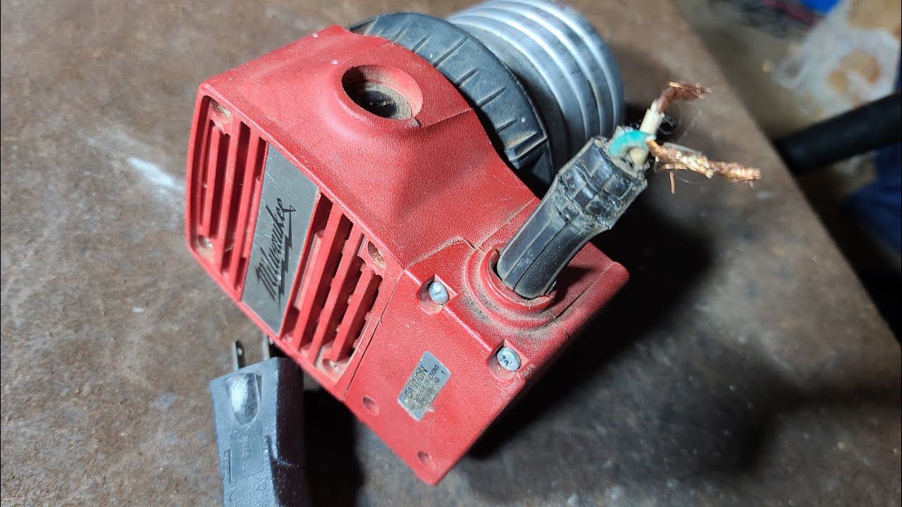 Replacing A Power Cord On A Classic Milwaukee Router - YouTube