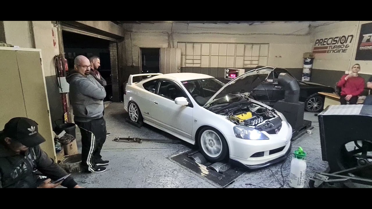 RSX | K20 | ITB | 52mm - LOUD AF - YouTube