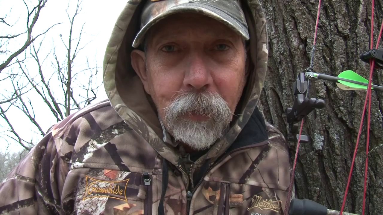 White Knuckle Web Show S5.E48 - "Waiting on a Bigger Buck" - YouTube