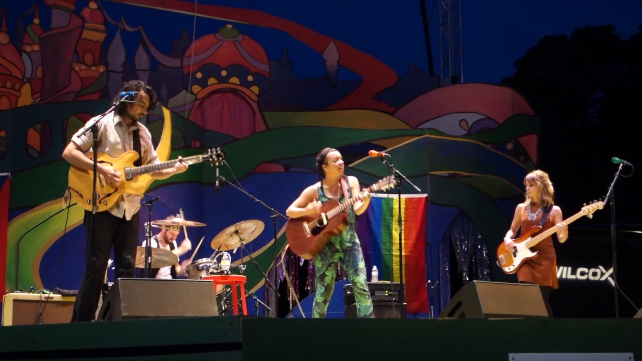 Hurray for the Riff Raff - Living in the City - YouTube