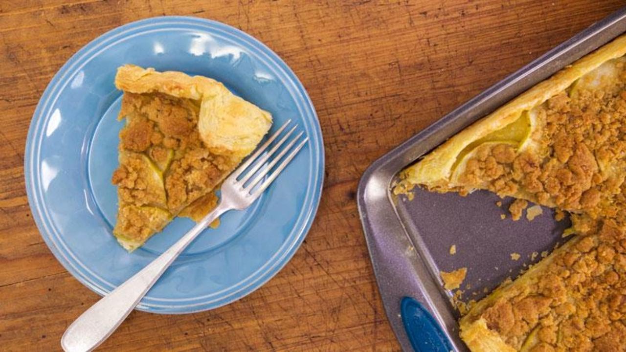 Grant’s Lazy Apple Pie - YouTube
