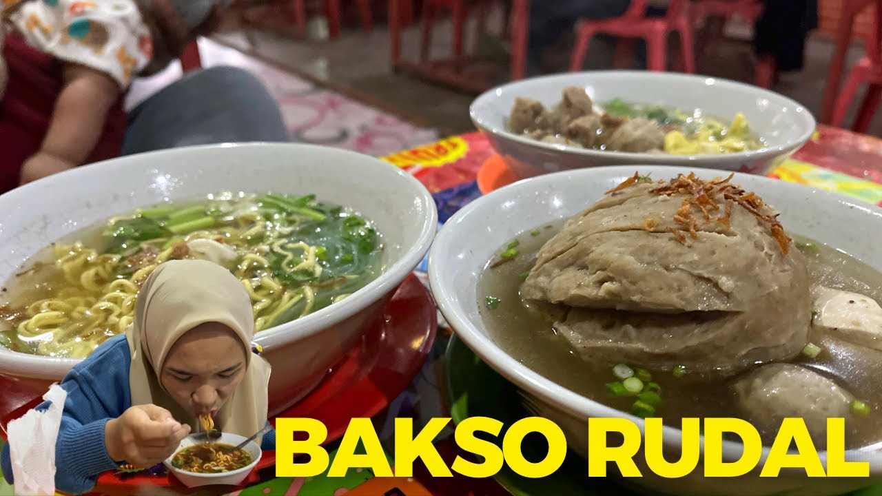 Makan bakso rudal beranak - YouTube