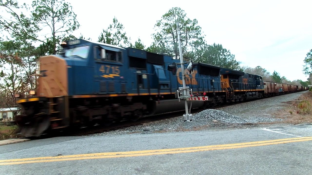 CSX Rock Train In Acceleration - YouTube