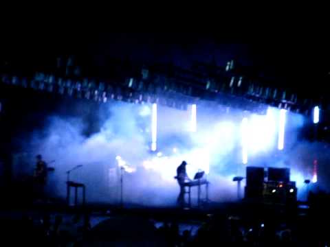 Discipline - Nine Inch Nails - Wave Goodbye (NIN/JA) 2009 Tour - YouTube