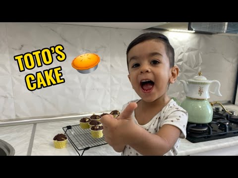 Toto cooking cupcakes with family 😋🥧 - YouTube