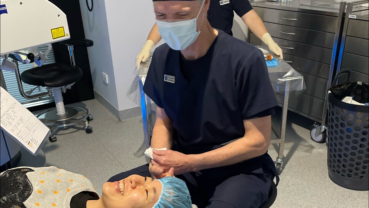 Hiu’s SMILE Laser Eye Surgery Journey - YouTube