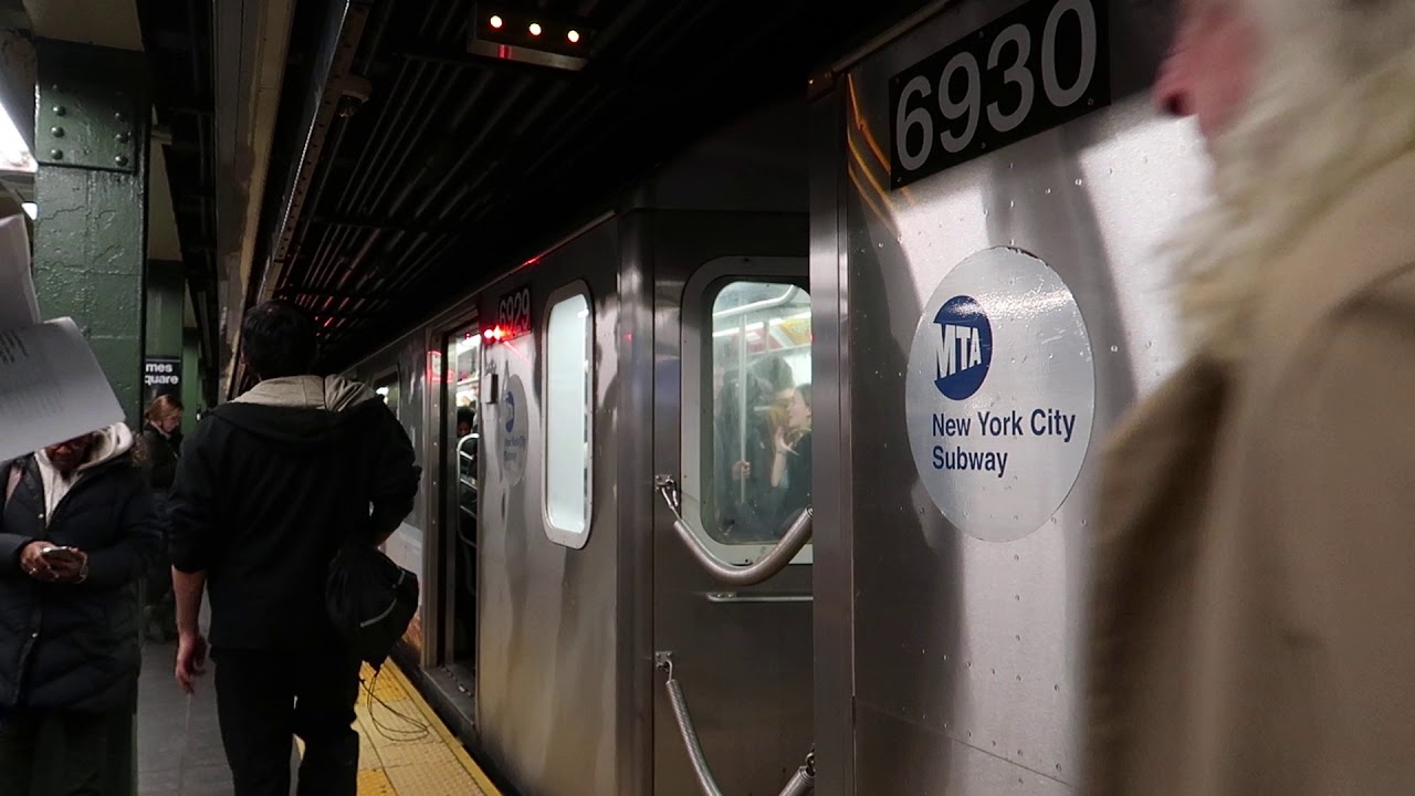MTA New York City Subway Wakefield-241 St Bound R142 (2) Express Train ...