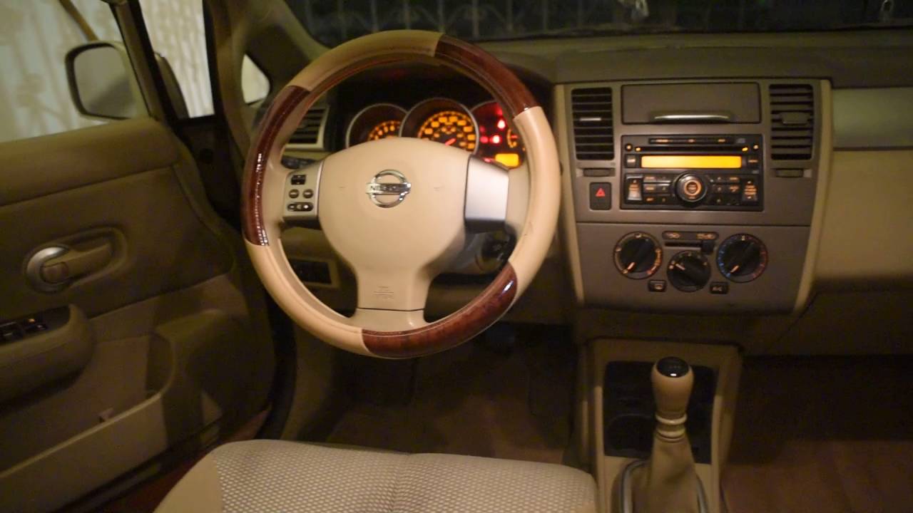 Interiores Tiida 09 Premium - YouTube