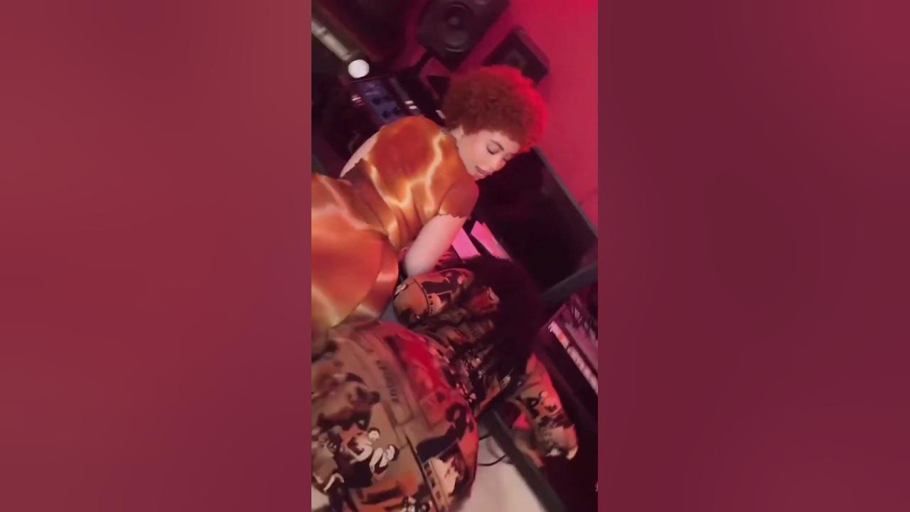 Ice Spice Twerk Avec Nicky Minaj Twerk Youtube