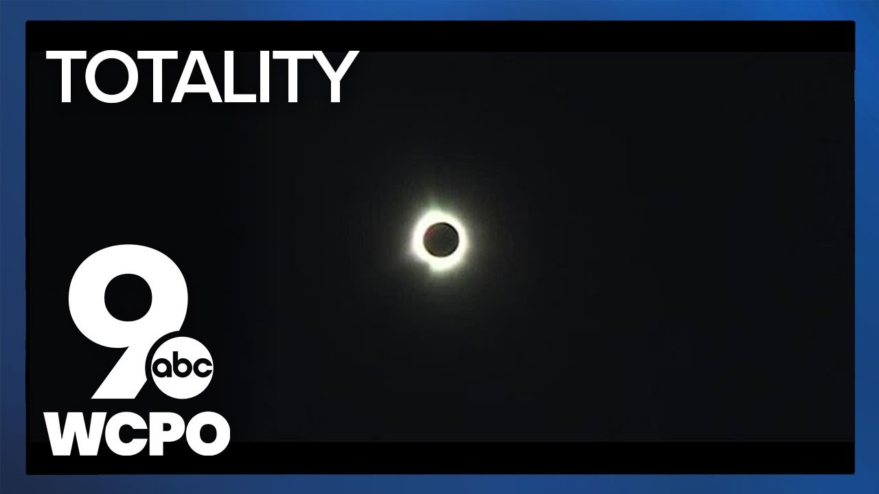 Total solar eclipse: The moment of totality - YouTube