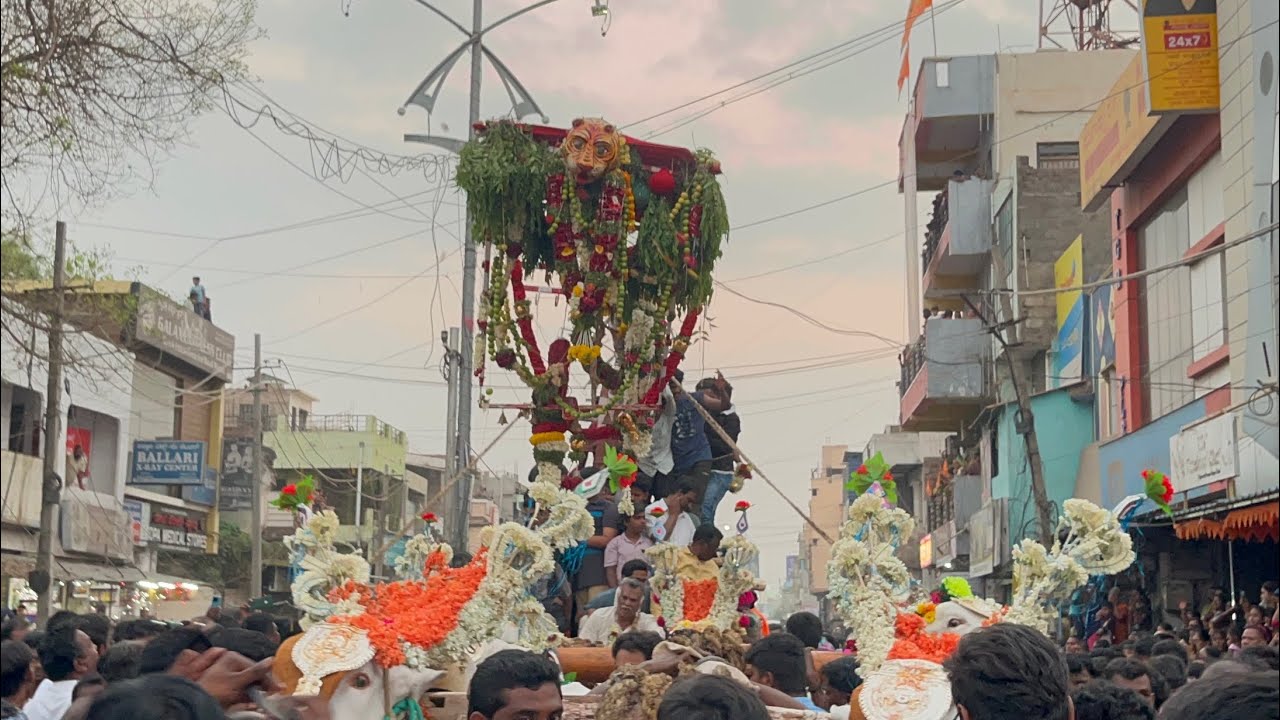 Bellary Sree Kanaka Durgamma sidi BandiRathotsav Cowl bazaar #ballari # ...
