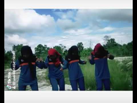 Tik Tok goyang santuy😂😳