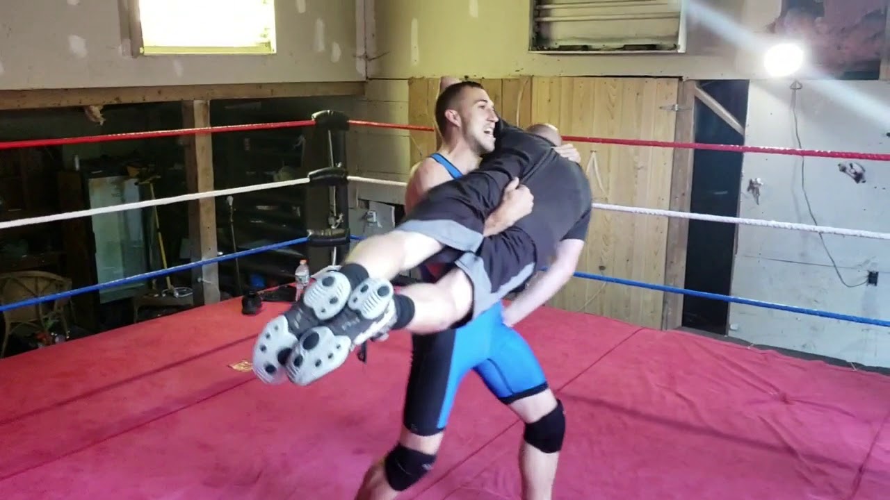 Blockbuster Suplex Hold - YouTube