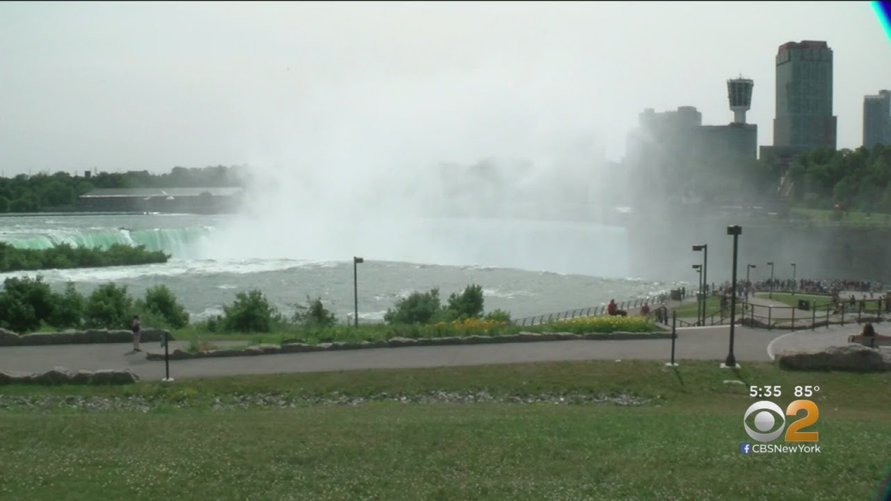 Man Survives Fall Over Niagara Falls - YouTube