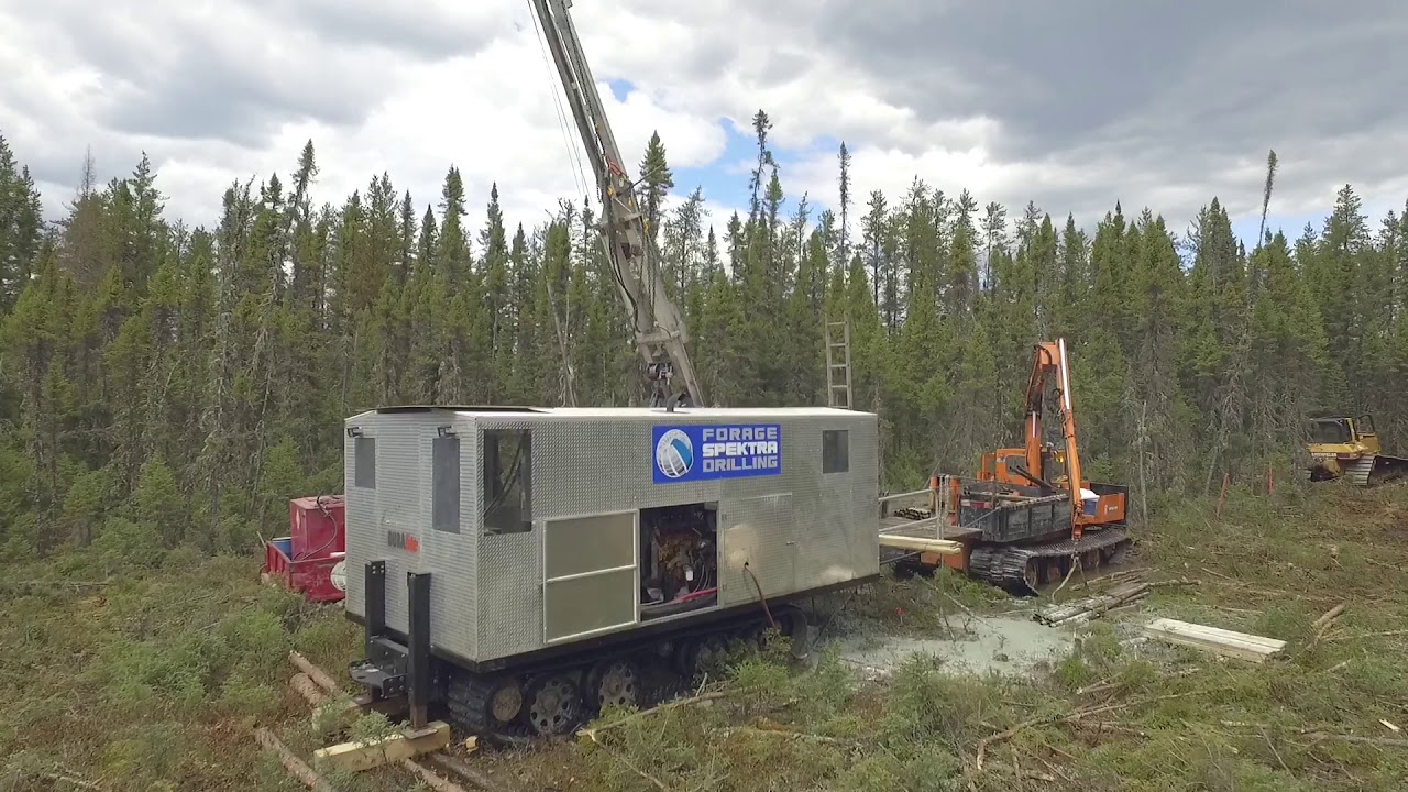 Forage Spektra - Foreuse sur chenille - Drill on Crawler - YouTube