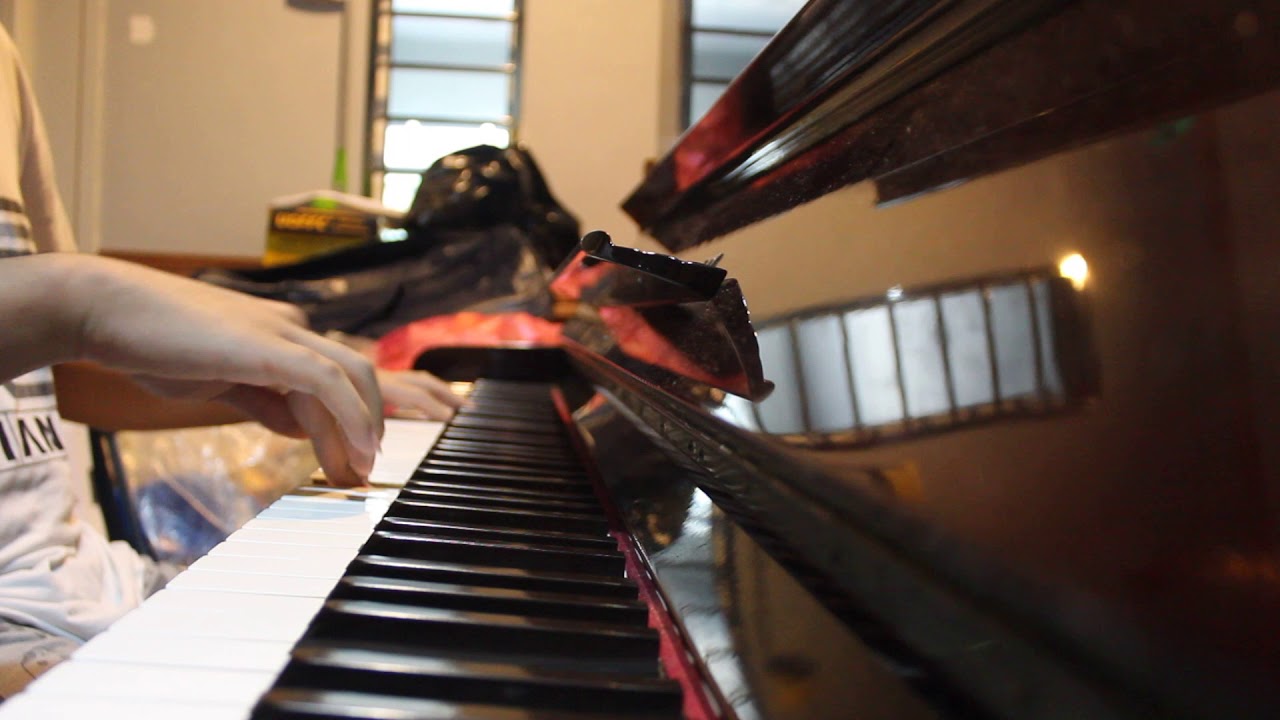 杨洋-微微一笑很倾城 钢琴版 Yang Yang - Just One Smile Is Very Alluring (Piano Cover ...