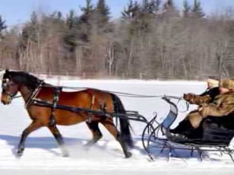 Sleigh Ride - Arthur Fiedler and the Boston Pops Orchestra - YouTube