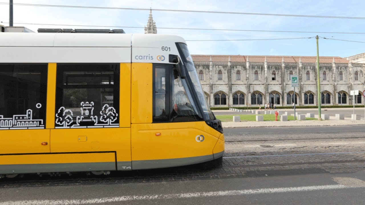 Chegada dos novos elétricos | CARRIS - YouTube