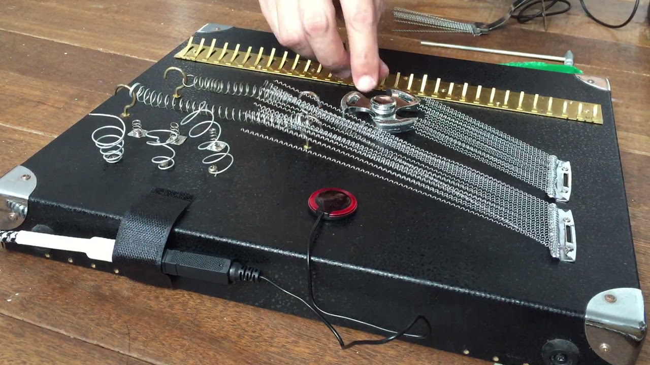 Diy Noise Box Improvisation 4 - YouTube