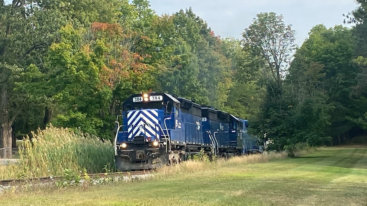 Great Lakes Central Railroad 384,383, and 396 going by Ithaca Michigan ...