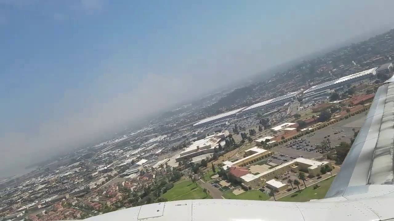 United Boeing 737-800 Flight 555 San Diego Takeoff - YouTube