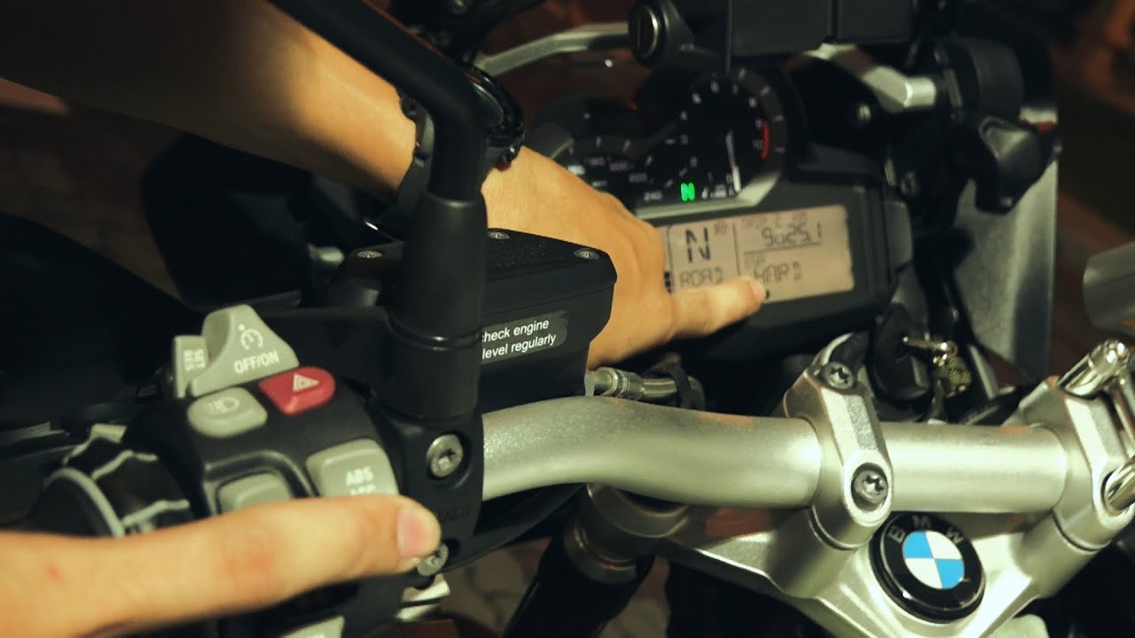 BMW R1200GS-LC 2014 Review (Singapore) - YouTube