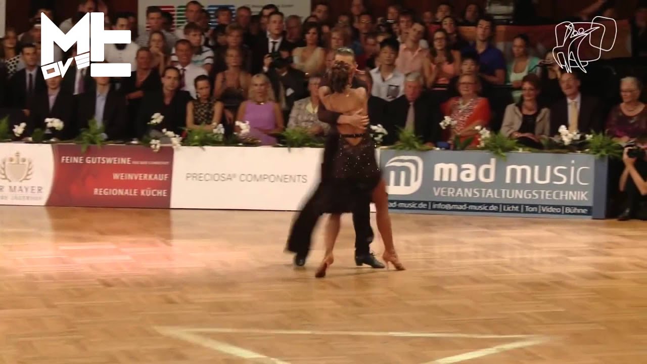 Dj Move It VS Dj Antoine & Akon - Holiday (Samba 51 bpm Remix) - YouTube