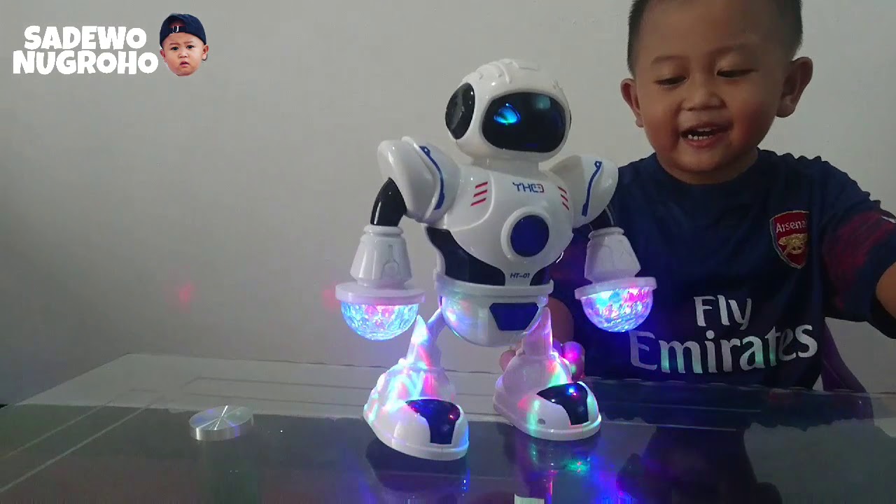 TOYS REVIEW, MAINAN ANAK ROBOT DANCE BERSAMA DEWO - YouTube
