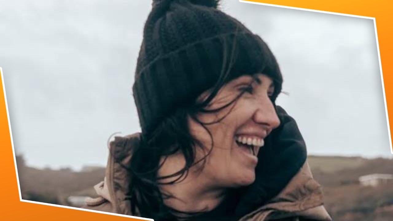 BEHIND THE SCENES with Anne Marie Scragg (feat. Olivia Pickering) - YouTube