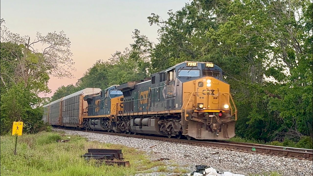 CSX B250-09 with CSX CW44AC 7212 leading with a nice NF2 K5LA on 04/13 ...