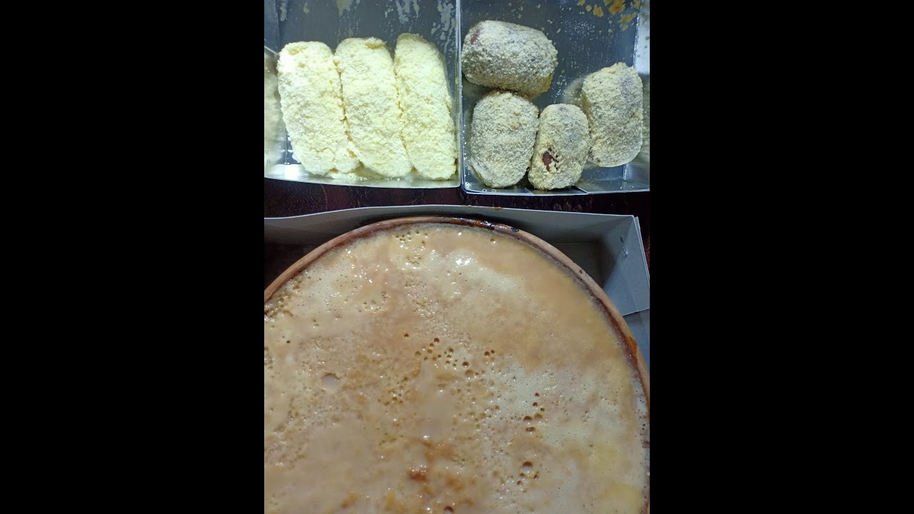 Rajvog, Rajbarir Kalo Chom-chom & Misti Doi from Banolata Sweets ...