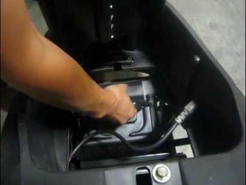 How to connect battery on GIO Electric Scooter - YouTube
