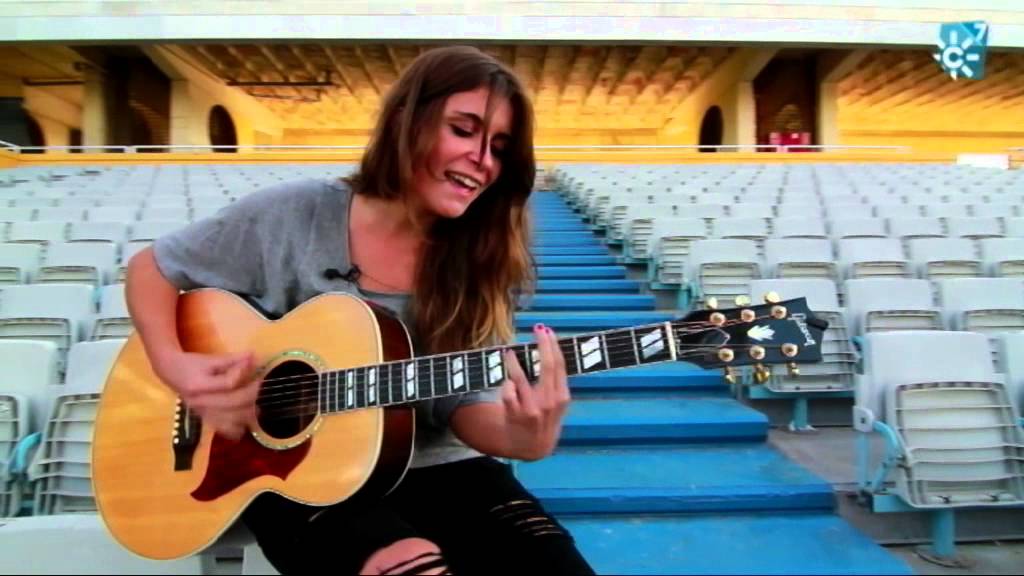 Carmen Boza canta "Culpa y castigo" - YouTube