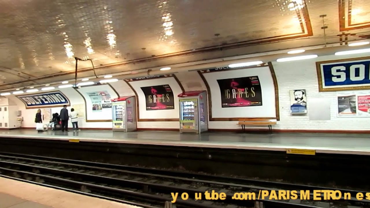 Solférino (métro de Paris) line 12 - YouTube