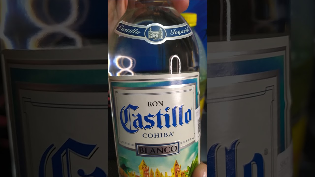 #Shorts Ron Castillo Blanco con hielo y agua mineral de manantial ...