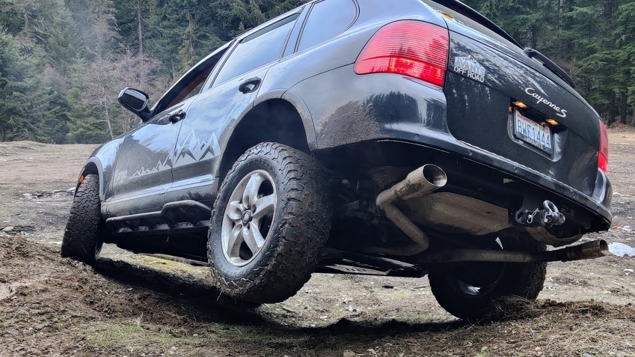 Jeep JT on 40s vs. Porsche Cayenne off road! pretty Dope flex Jeep Has ...