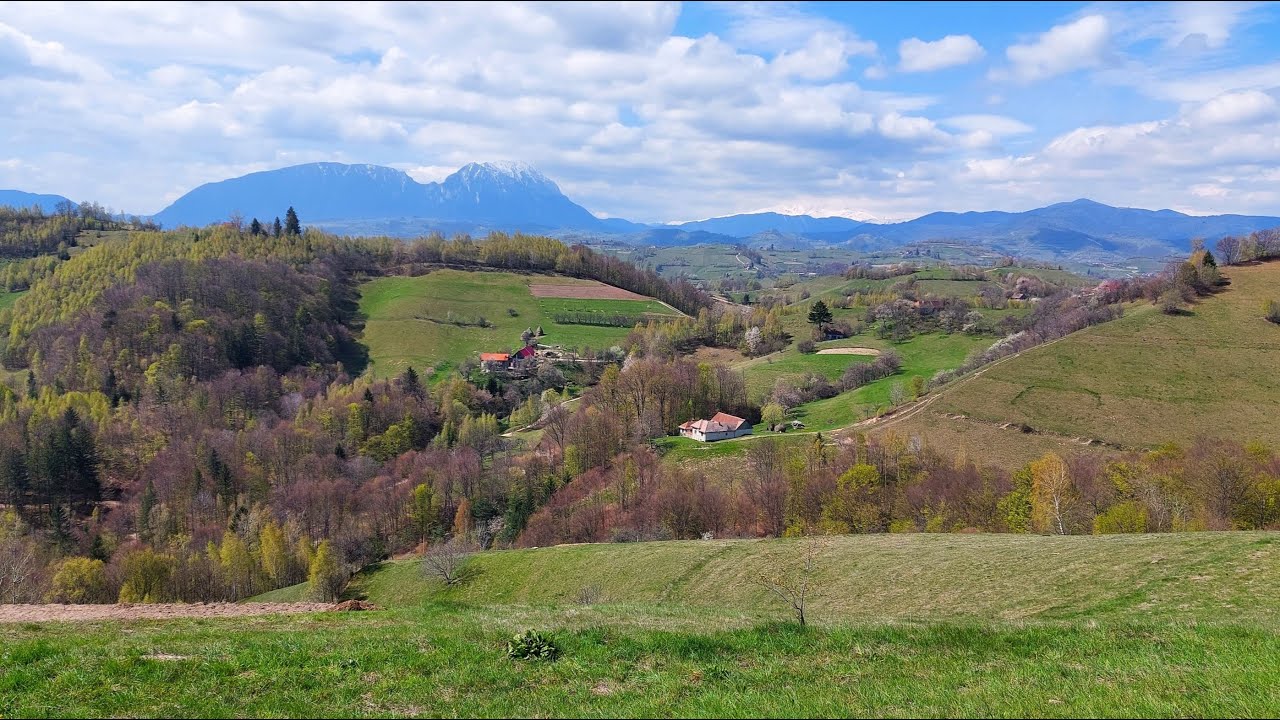 Holbav, Pestera Gang, Magura Codlei (Muntii Persani) - YouTube