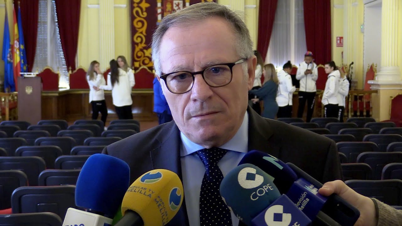 De Castro acusa a Marruecos de “mala praxis diplomática” - YouTube