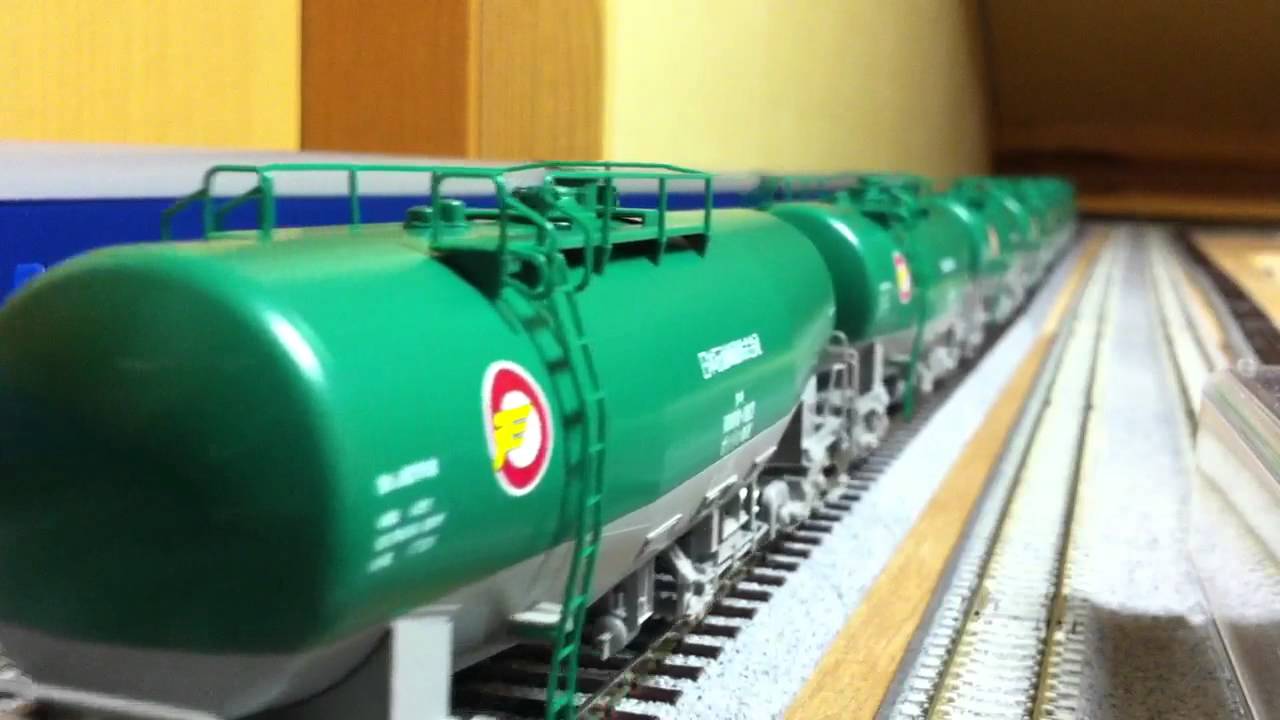 TOMIX EF210+KATOタキ1000 - YouTube