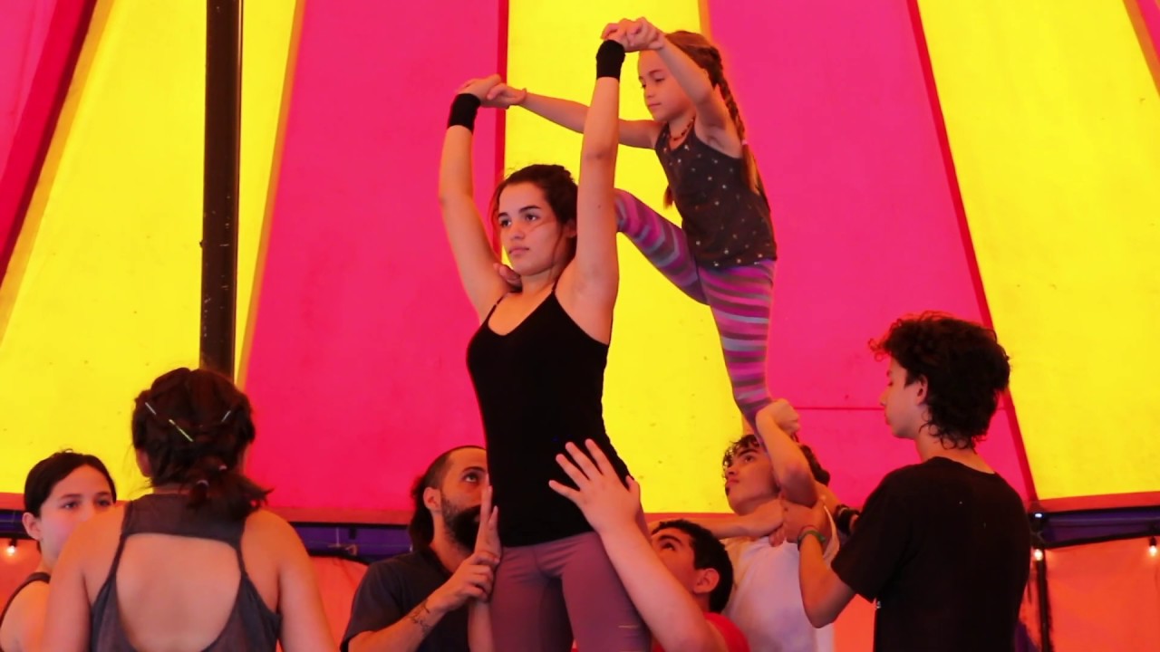 Escuela Nacional de Circo de Puerto Rico - YouTube