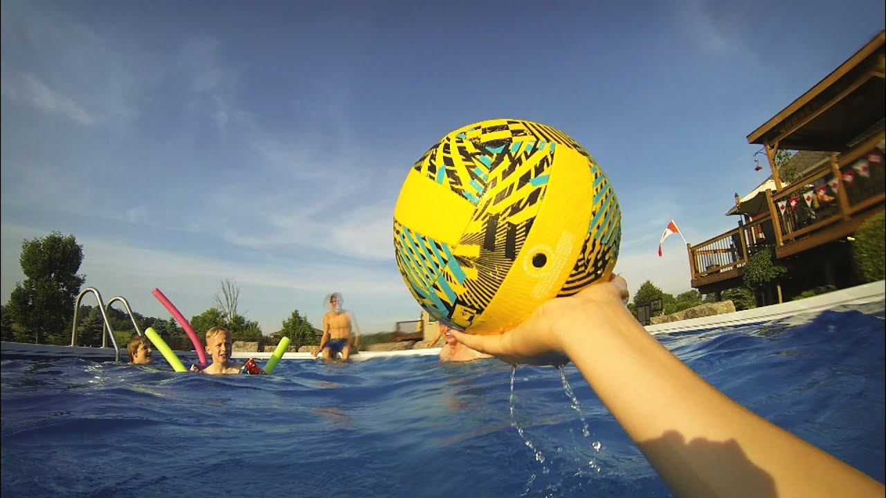 Summer fun in the pool - YouTube