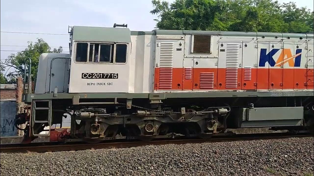 KA Menoreh | No. Lokomotif CC2017715 | Depo Induk SDT (Sidotopo) #511 - YouTube