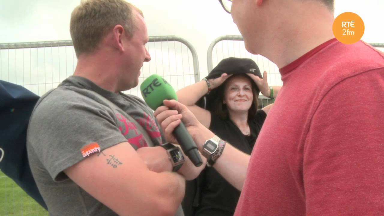 Oxegen 2011 - Cormac Battle Que Jumping at Oxegen - YouTube