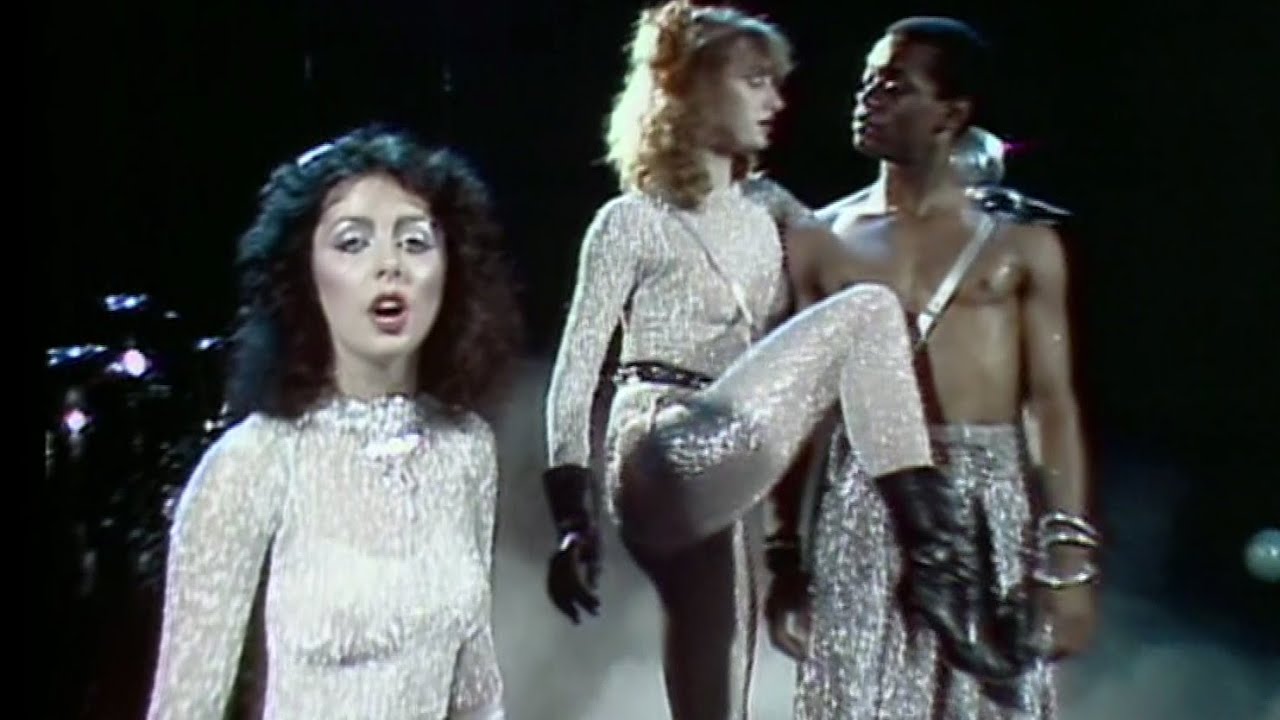Sarah Brightman & Hot Gossip - I Lost My Heart To A Starship Trooper ...