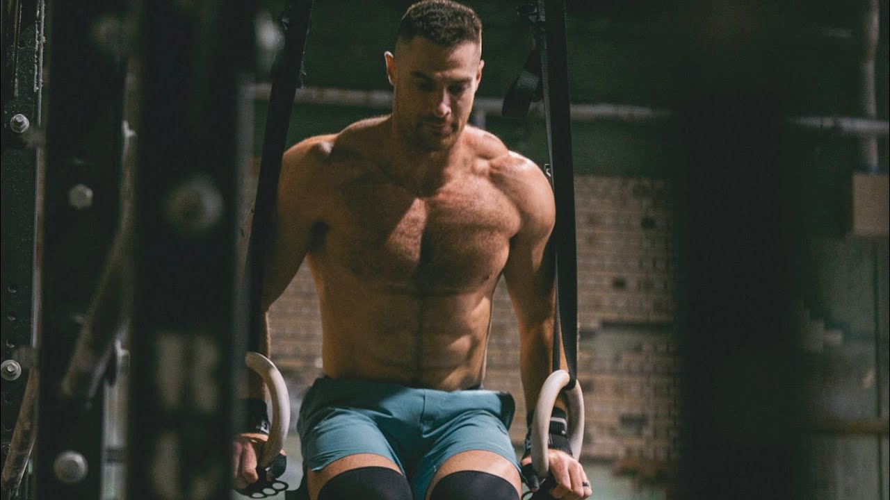 Crossfit Games athletes tackle 60 muscle ups - in a Ruck! - YouTube